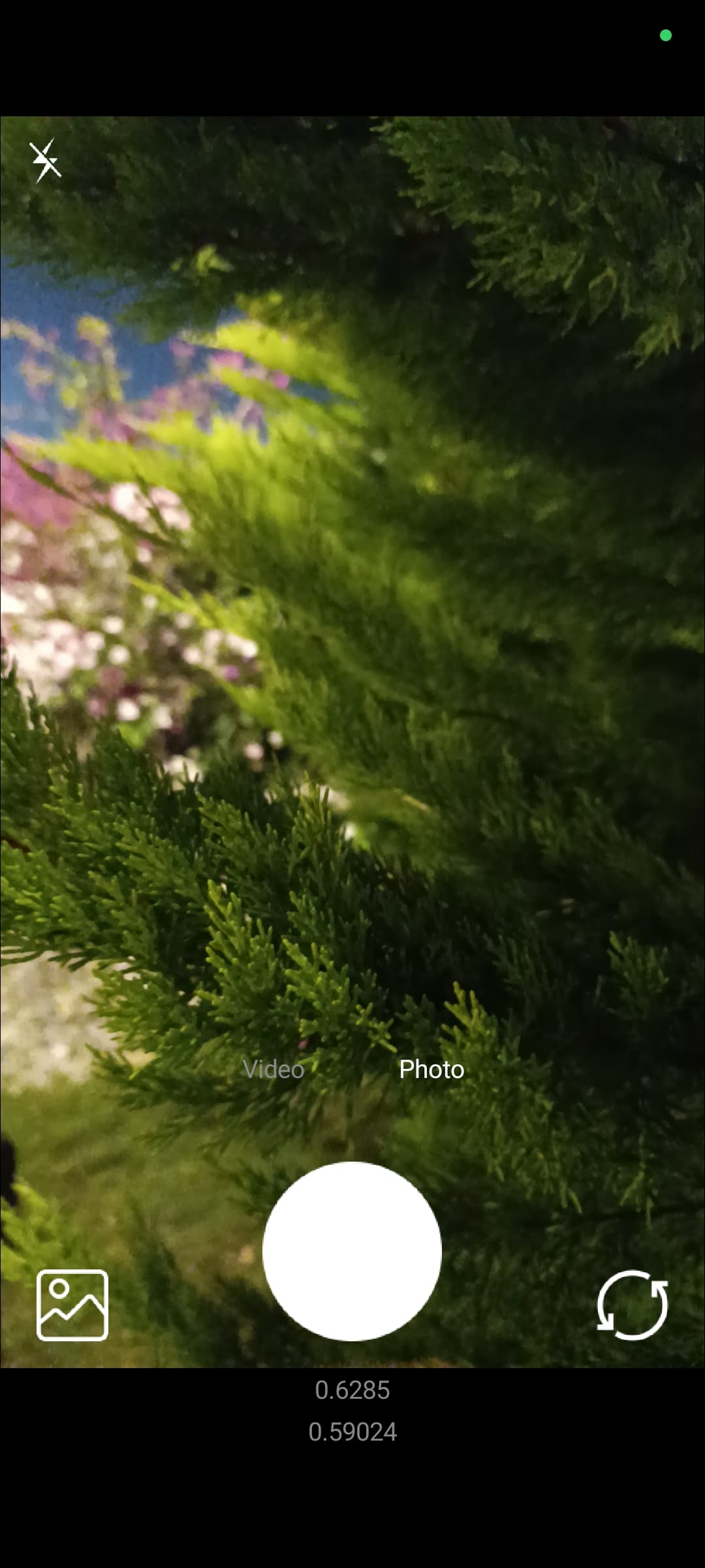 Camera - Displays the camera to take photos and record videos in an ...